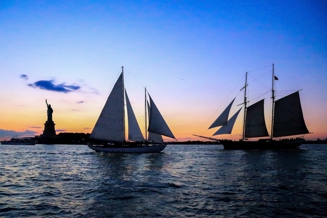 Sunset Sail NYC, New York City Twilight Cruise | Manhattan By Sail